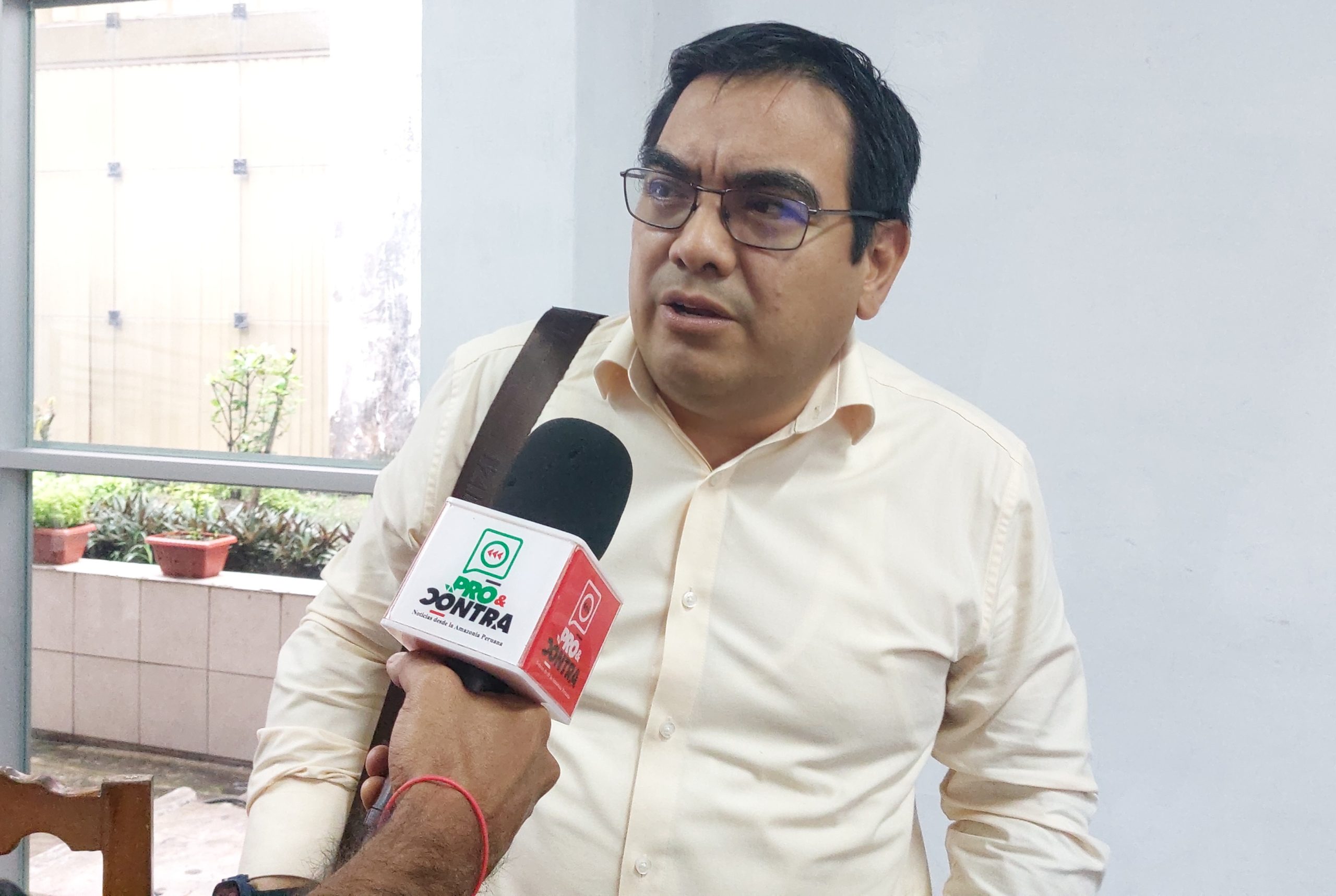 REGIDOR DÁVILA CUESTIONA VIAJE DE VLADIMIR CHONG | Diario Pro & Contra