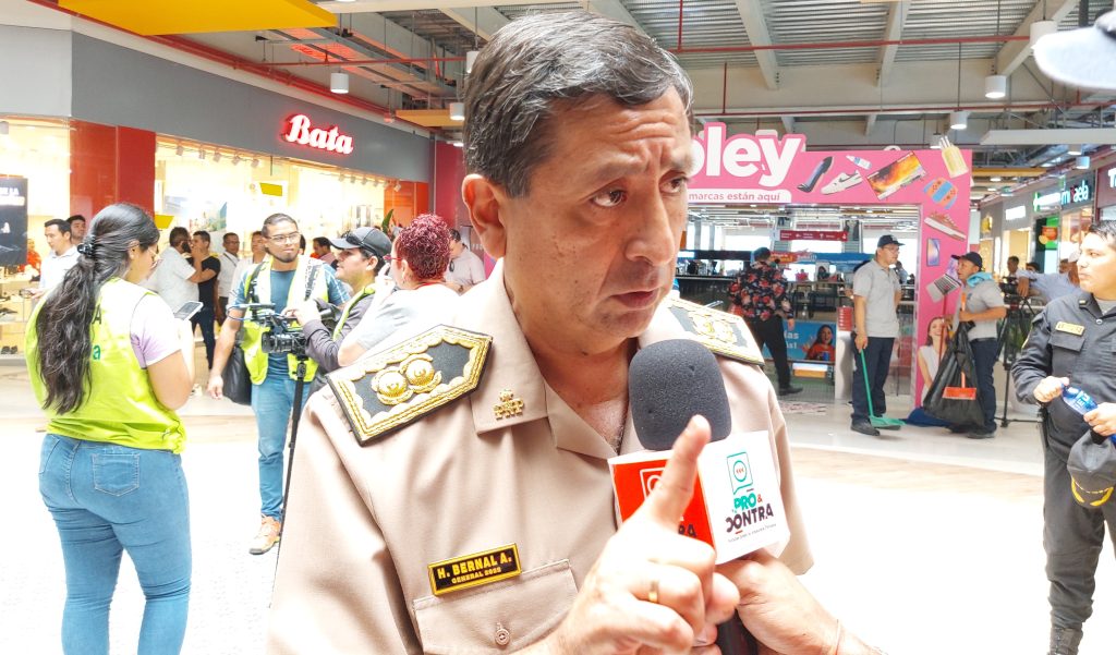 GENERAL PNP DESCONOCE ORDENANZA QUE PROHÍBE PRENDAS EN ROSTRO DE ...